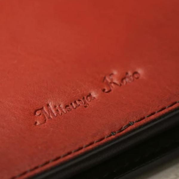 革工房アバッリ ABALLI名入れ刻印 (オプション)名入れが可能な商品は下記の商品だけとなります。●キーコロネ●マルチキーケースビートルシリーズ●メガネメース（全サイズ）●名刺ケース●ブックカバー（全サイズ）●手帳カバー（全サイズ）名入れ...