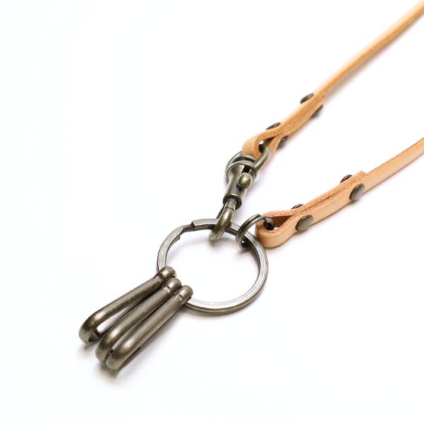 革工房アバッリ ABALLIネックストラップ【イタリア革】色鮮やかな高級イタリア革のレース（革紐）を使った、首から掛けれるネックストラップ。革紐の片側の根元は外す事もできます。バッグに取り付けたりも可能です。リングにはキーなどを取り付ける小...