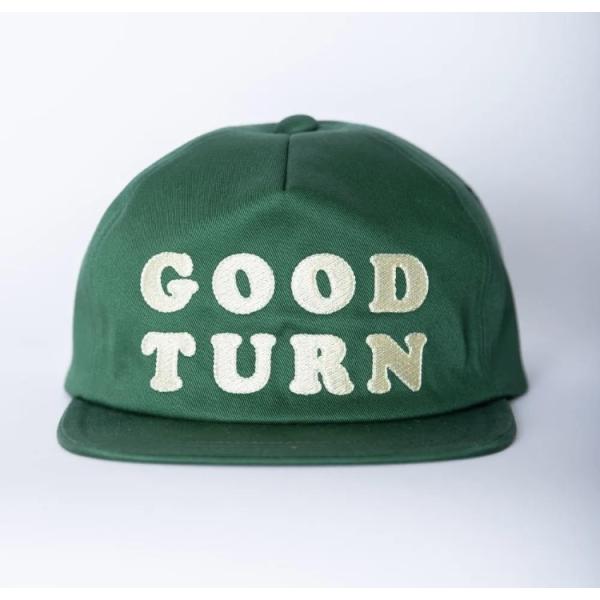 【インパクトありな刺繍GOOD TURN!】GOODなTURNで毎日を。細やかな刺繍をフロントに施したインパクトありなキャップです。通気性にも富み軽く使いやすいコットン100％サイズも調整はバックのストラップでメンズもレディースも大人も子供...
