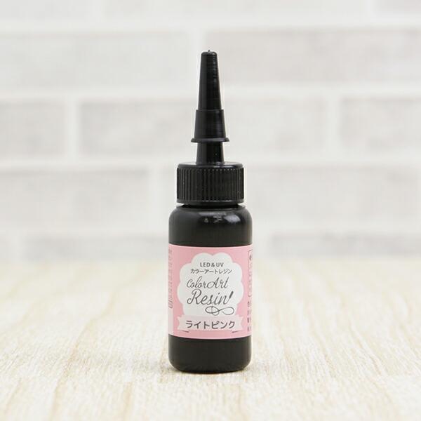 ポップなカラーで自由自在に線が描ける！「LED＆UVレジンカラーアートレジン」が登場！○特徴硬化していない透明レジンに入れても混ざらないので、模様や柄が描けます。混ぜるときれいに溶けるので、着色材としても利用できます。立体のラインが描けるの...