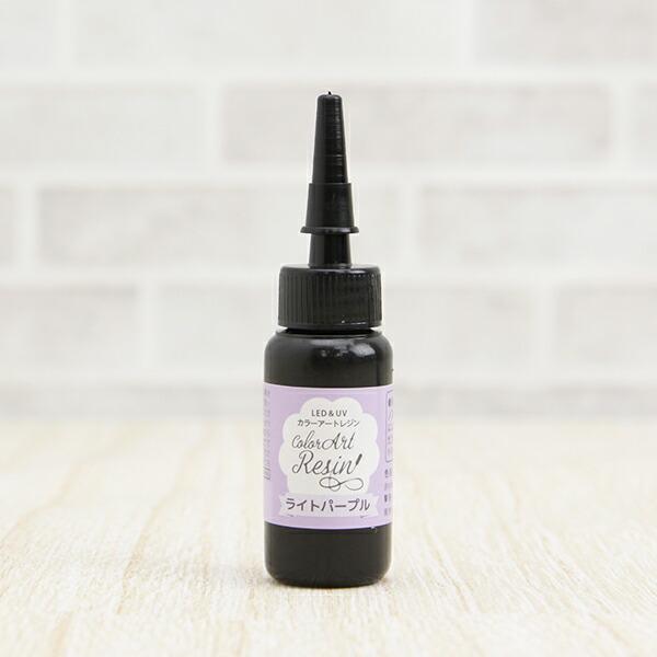 ポップなカラーで自由自在に線が描ける！「LED＆UVレジンカラーアートレジン」が登場！○特徴硬化していない透明レジンに入れても混ざらないので、模様や柄が描けます。混ぜるときれいに溶けるので、着色材としても利用できます。立体のラインが描けるの...