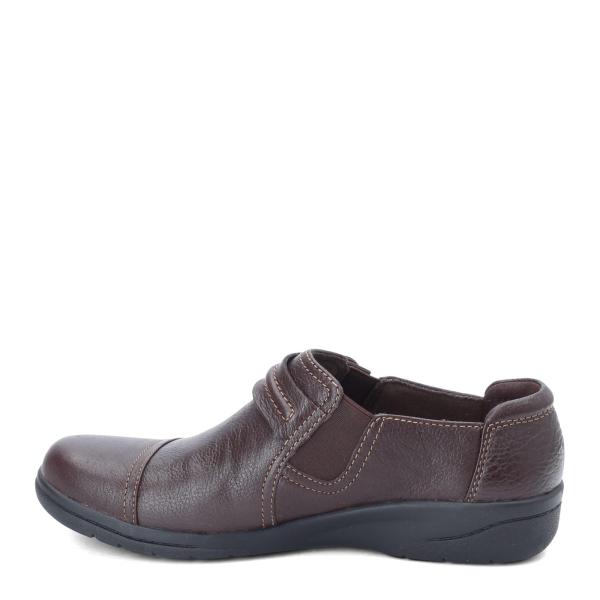 商品名: Clarks レディース Cheyn Madi スリッポンローファー, ダークブラウンタンブルレザー。, 9 Clarks womens Cheyn Madi Slip On Loafer, Dark Brown Tumbled ...