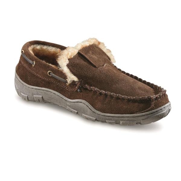 商品名: Guide Gear メンズ スエード モカシン スリッパ US サイズ: 9 Guide Gear Suede Men’s Fur-Lined Suede Moccasin Slippers Indoor Outdoor Bed...