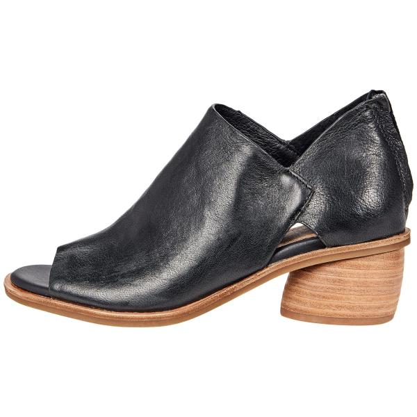 商品名: Sofft レディース Carleigh, ブラック, 9.5 Sofft Carleigh Black 9.5 M (B)ブランド: S〓fft商品サイズ: 9.5高さ: 35.0012cm横幅: 19.8882cm奥行: 11...