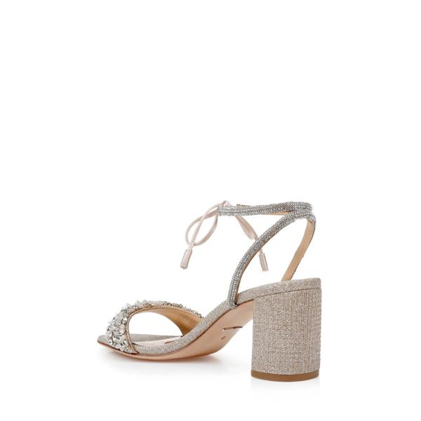 商品名:  Badgley Mischka Women's Kay Heeled Sandal, Soft White, 8ブランド: Badgley Mischka商品サイズ: 8高さ: 30.2006cm横幅: 19.812cm奥行: ...