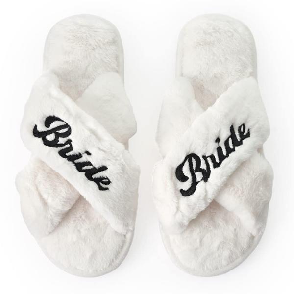 商品名: xo, Fetti Brideスリッパ, ホワイトファー | 独身パーティーデコレーション, 結婚式の日のサンダル、ブライドメイドギフト、ブライダルシャワーパーティー記念品…, ホワイト、ブラック, Small-Medium xo...