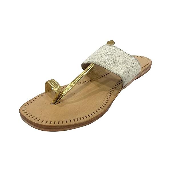 商品名: Shoe Bazar レディース デザイナー Kolhapuri Chappal レディース エスニック サンダル ビーズ モハリ フラット トライバル ジュッティ, ホワイト, 24 Shoe Bazar Ladies Desi...