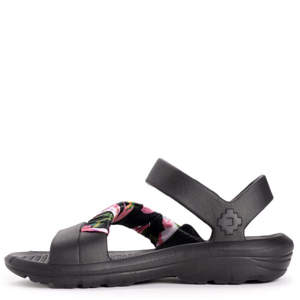 商品名: MUK LUKS Surf Girl Sandals Women's Sandal Small B(M) US Black MUK LUKS womens Surf Girl Sandal, Black, 5 6 USブランド: ...