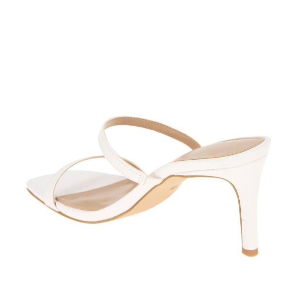 商品名: BCBGeneration レディース サリンサンダル, クラウドダンサー。, 5 BCBGeneration Women's SALIN Sandal, Cloud Dancer, 5ブランド: BCBGeneration商品サ...