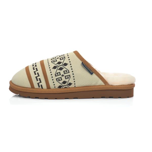 商品名:  Pendleton Men's Slide Slipper, Westerly, 8Mブランド: Pendleton商品サイズ: 8高さ: 35.3cm横幅: 25.4cm奥行: 13.4cm重量: 898g商品番号: PMF2...