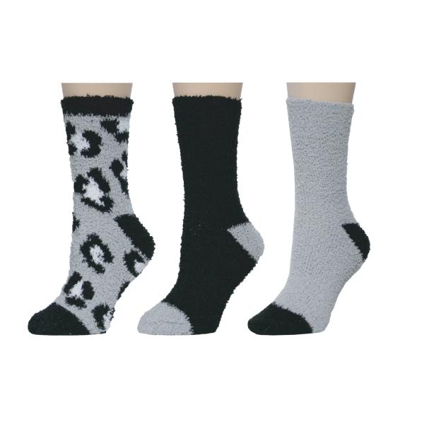 商品名:  Badgley Mischka Ladies Classic Cozy Soft Plush Slipper Crew Socks, Cheetah, Grey, One Size, Pack of 3ブランド: Badgley...