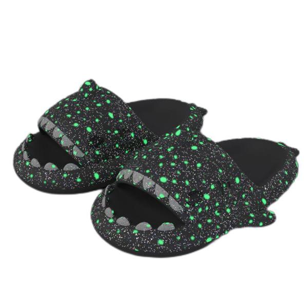 商品名:  Zureto Galaxy Shark Slides, 3D Shark Slides Glow in the Dark, Thick Sole Anti-slip Open Toe Shark Slippers Sandals...