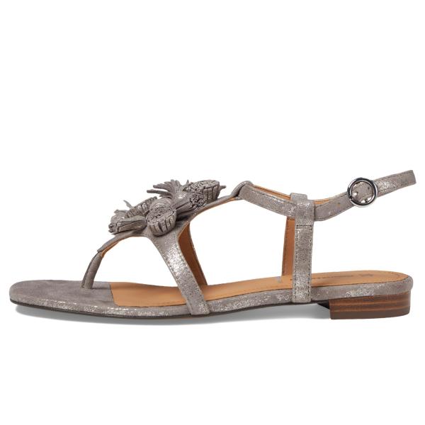 商品名: Johnston &amp; Murphy レディース Lilly タッセル Tバックスリッパ, メタリックシルバー, 6.5 Johnston &amp; Murphy Women's Lilly Tassel Thong Sl...