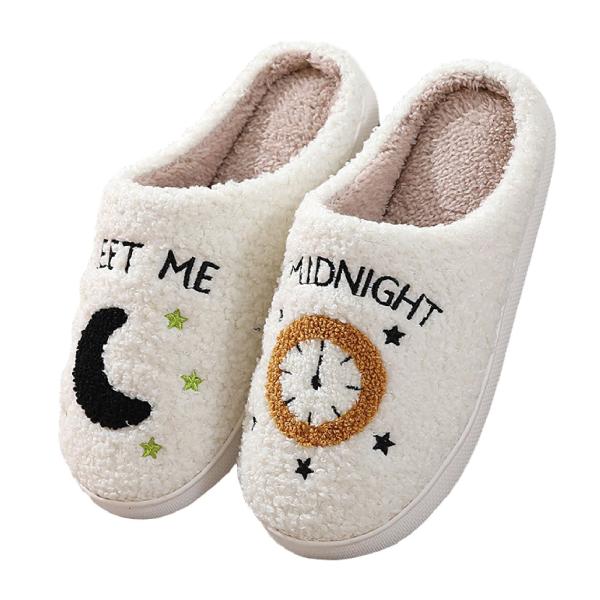 商品名: V OPXIN カートゥーンスリッパ レディース メンズ かわいいスリッパ 心地よいフラシ天 暖かい スリッポン ハウスシューズ 屋内外用 Meet Me at Midnight Strawberry Mushroom Evil ...