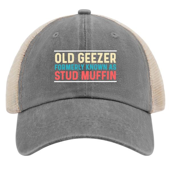 商品名:  huesdeaw Old Geezer Formerly KNOWNS AS Stud Muffin Trucker Hat Women Funny Mesh Baseball Cap for Summer Grayブランド: ...