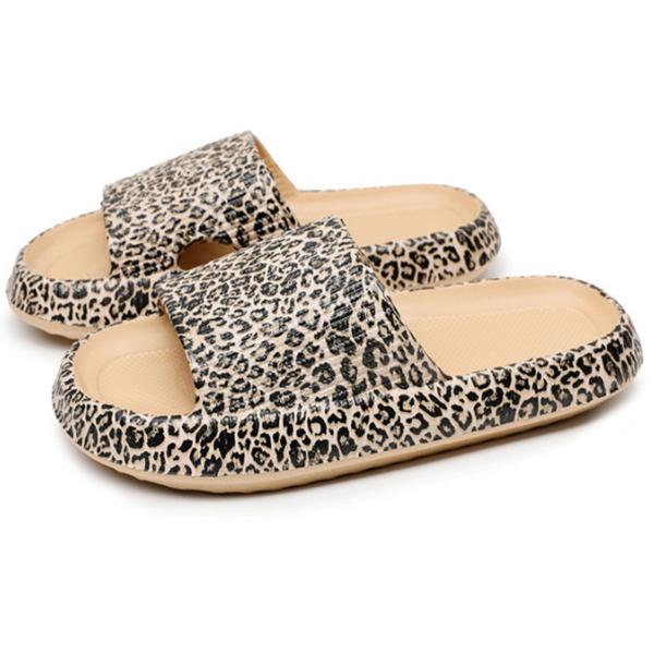 商品名:  WIRETRAN Cow Leopard Print Slides Sandals for Womens Mens Cloud Sandals Garden Beach Thick Sole Slippers Summer So...