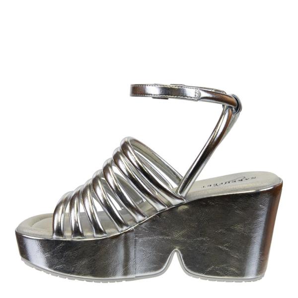 商品名:  naked Feet Women's ANTIPODE Heeled Sandal, SILVER, 6.5ブランド: naked Feet商品サイズ: 6.5重量: 916g商品番号: NKF-ANTIPODE-SILVER-...