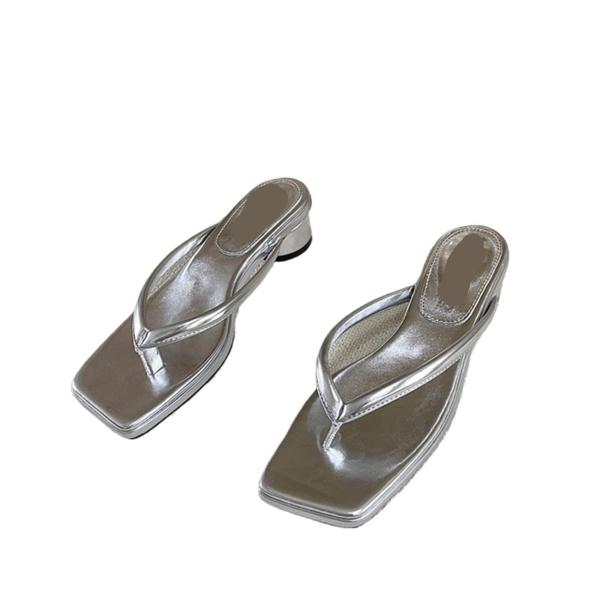 商品名:  FYLPRYBHD Internet celebrity temperament flat bottomed slippers for women's summer outerwear, 2024 new summer silv...