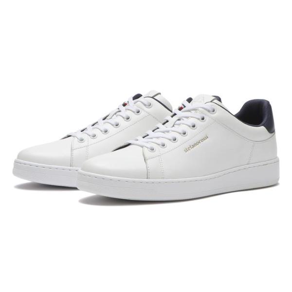 使い勝手の良いシンプルなスニーカーは普段履きはもちろんセットアップなどのオフィスカジュアルにもピッタリアッパーには贅沢にもイタリアのレザーを使用し、履きこむほど足に馴染み高級感のある1足だ。ライニングには吸湿速乾性に優れた足あたりの良いメッ...