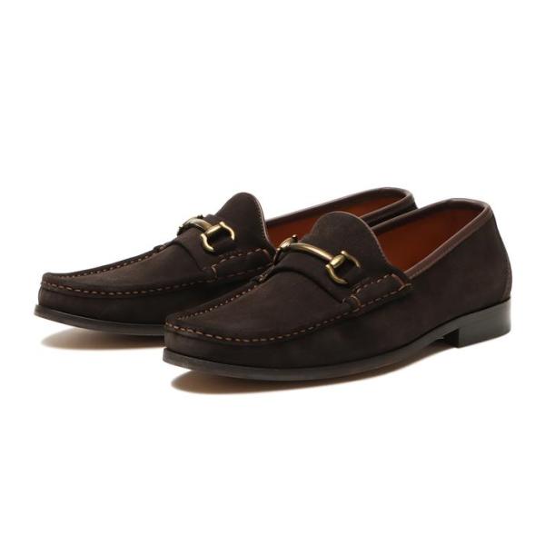 ビットローファーとは甲の飾りベルト部分に金属デザインされたローファーの1種で、エレガンスな印象を与えるドレス度の高いデザイン。スリップオンスタイルなので気軽に履けて、気品を纏える便利な1足。ビジネススタイルはもちろん、エレガンスな見た目を生...