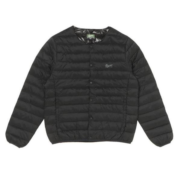 日本人の体系にフィットするデザインで作られ、インナーとしてはもちろんアウターとしても羽織れるようにウエストにシェイプがないゆったりとしたシルエットとなっています。嵩高800flpのダウンを採用することで、一般的なダウン(600flp前後)よ...