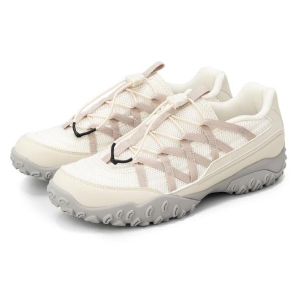 ABC限定モデル。韓国では24SSから展開し大人気シリーズモデルです。バレエシューズにインスパイアされたレースのディティールと特徴的なアウトソールがフェミニン要素である可愛いらしさを演出。95年に発売したTERRAIN CRUSHERモデル...