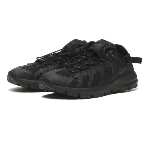 TacticalシューズであるFullboreをサンダルとしてアップデート。デザインDNAはそのままに快適性を追求したモデル。踵はカウンターを取り除き踏み潰して履くことができる構造に。シューレースにはクイックレースを採用。アウトソールにはオ...