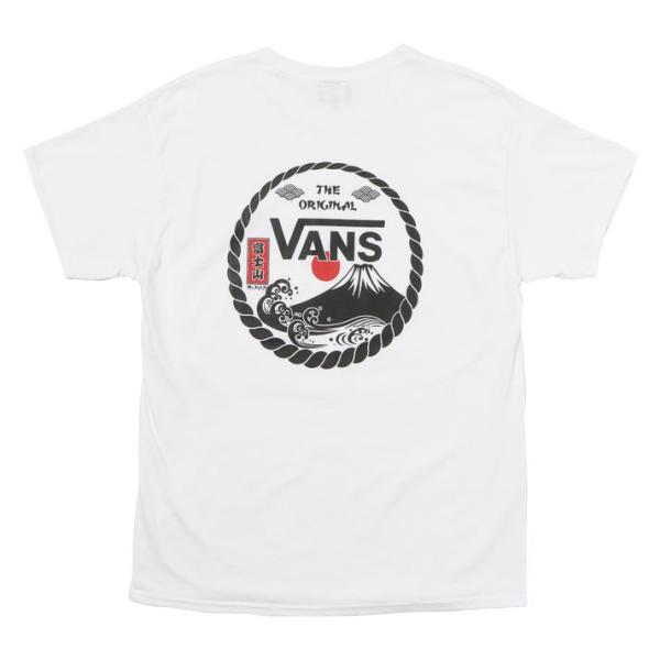 富士山をメインモチーフにした和柄のアートワークと、VANSロゴを組み合わせたデザイン。切り絵のようなデザインで、赤で表現された「ご来光」がインパクト有り。左胸に小さなプリント、背中に大きなプリントを施したオーセンティックスタイル。Tシャツは...