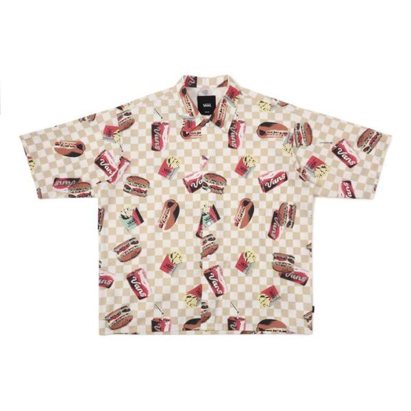 Vansのアイコニック柄であるチェッカー柄のボディにVan Dorenが大好きなハンバーガーのグラフィックやセットメニューが配置された総柄シャツになります。素材＝綿60％ ポリエステル40%M=着丈：約75cm　身幅：約68cm   袖丈：...