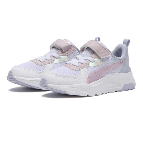 ランニングシューズにインスパイアされたスニーカーで、レトロ感のあるアッパーデザインにスタイルアップを提案する厚底デザインが特徴のトリニティ ライトから、シーズナルモデルが登場。メッシュのアッパーにスエードのオーバーレイ。光沢のある透明のTP...