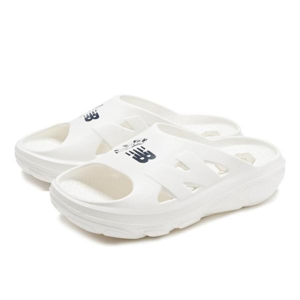 足をリラックスさせるためのフットウェア「RCVRY」のサンダルモデル「RCVRY SLIDE」。やわらかいEVA素材で本体すべてを構成し、もっとも体重がかかるかかと部にFRESH FOAMを加えることで、非常にソフトな足あたりの良さと、一段...