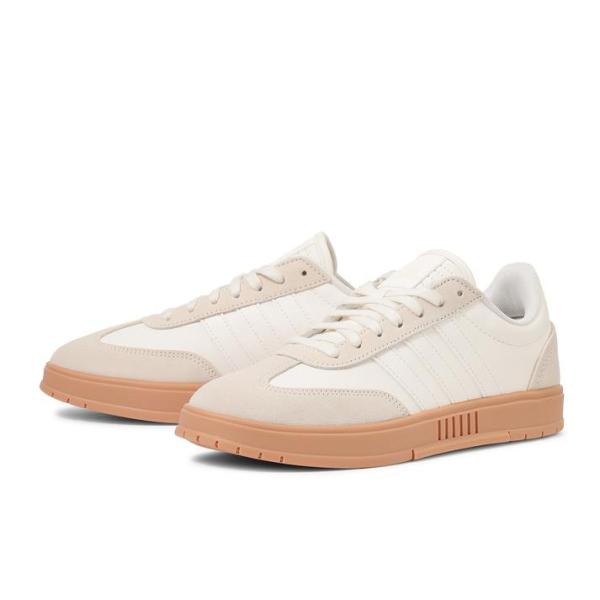 ※お一人様一足限り毎日に、タイムレスなデザインと快適さを。軽量で汎用性に優れたこのシューズは、あなたの一日をしっかりサポート。異素材を組み合わせたアッパーが、洗練されたフレッシュな印象を演出。柔らかなテキスタイルライニングが、長時間続く快適...