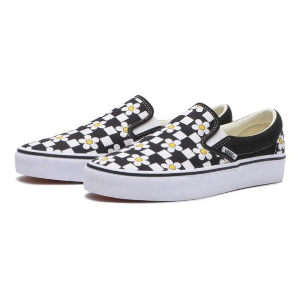 VANS【ヴァンズ】クラシックラインの代表モデル・SLIP ON(スリッポン)。ブランドのアイコンである「チェッカー柄」と、ポップなフラワー柄をミックス。メンズでもレディースでも使いやすいそのデザインは、コーデを引き締める、存在感抜群の一足...