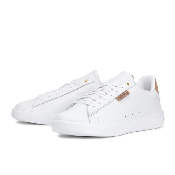 クラシックなコートシルエットにインスパイアされたこのクリーンコート ライトは、アディダスブランドの主張が控えめなミニマルなルックスだから、ワードローブの幅広い定番アイテムにマッチ。天然皮革のアッパーと、ステップインからストライドまで全体的に...