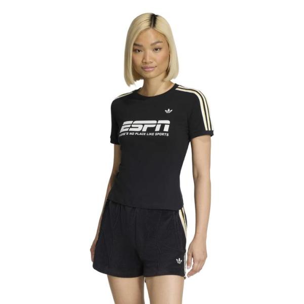 コットン カリ半袖Tシャツ ウィズ スポンサーは、テラスとその進化からインスピレーションを得て、90年代のミニマリストファッションとファンカルチャーを取り入れた、レトロ感あふれるTシャツ。見た目はモダンでクラシック。スリムフィットが魅力的な...