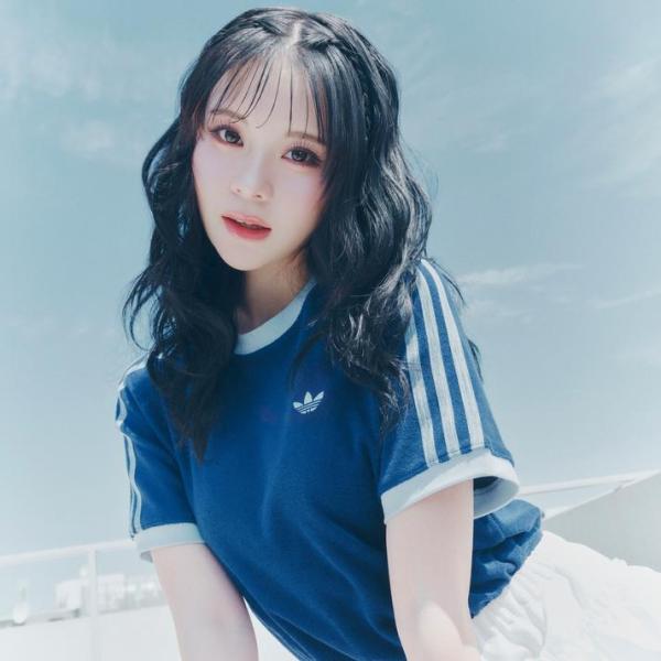 肩の力を抜いた贅沢な着心地を楽しめるテリー Tシャツ。クリーンでクラシックな佇まいに、アディダス オリジナルスならではのスタイルを宿し、雲のように柔らかなタッチを実現。袖を通した瞬間、ソフトなニットファブリックの質感が肌に心地よく馴染む。ル...