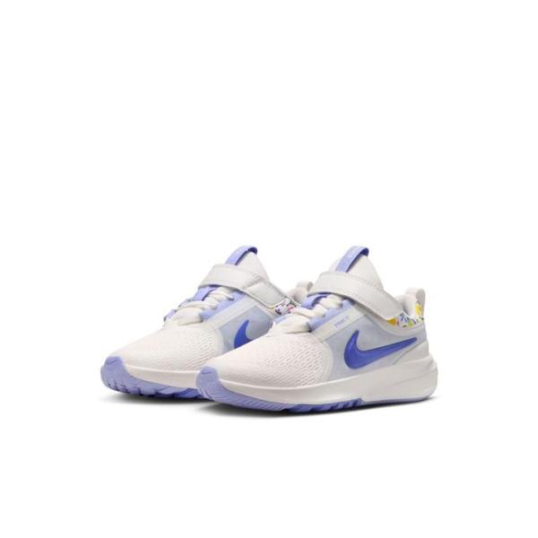 IM6743-100軽量で通気性に優れたNike スター ランナー 5は、走っている時も遊んでいる時も、キッズを夢心地にしてくれるシューズ。弾むようなクッショニングとしっかりとしたフィット感で、遊び時間を満喫できます。【サイズ目安】(個人差...