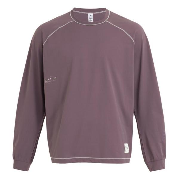 ランニングを日常で楽しむため、ランニングにおけるDAY1に向かっていく人をサポートする「DAY//O」コレクション。このアイテムは、ランナーに必要な機能性を備えながら、洗練されたデザインと自由なシルエットで、ライフスタイルに溶け込む一枚。速...