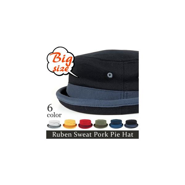 ◆ 特徴トップが平らなポークパイハットはどんなスタイルにも合わせやすいハット。シンプルなデザインと、合わせるのが楽しい豊富なカラー。一年中使えるスエット素材。 サイズ調整テープ付きで、男女問わず使えます。※裏地のデザインは変更になる場合がご...