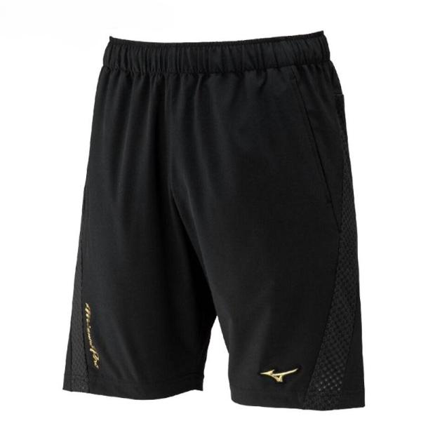 布帛ながらストレッチ性のある素材で、長いシーズン着用可能。短めの丈も特徴。●脇ポケット付き●ウエストスピンドル仕様、股下：S（21cm）1cmピッチ●本体：ポリエステル90％、ポリウレタン10％●切替部：ポリエステル100％●バインダー：ポ...