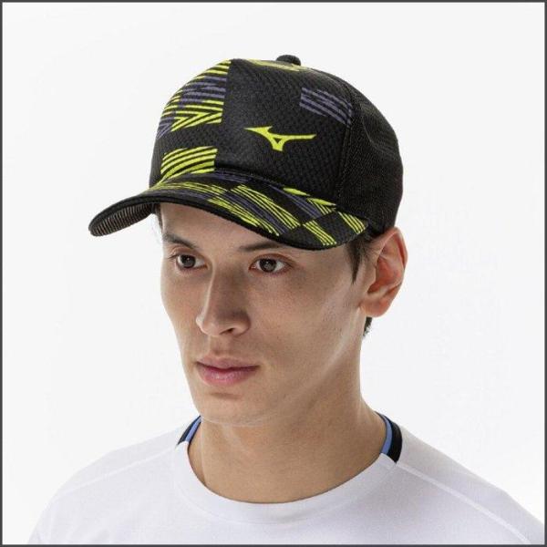 ゲームシャツとデザインを連動させたキャップ。アジャスターには扱いやすい定番のアメリカンタイプを採用●フリーサイズ（頭周り：56〜60cm）／ひさし7.5cm●素材：ポリエステル100%※製品改良の為、仕様の一部を予告なく変更することがあります。