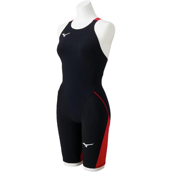 【WORLD AQUATICS承認済】GX・SONIC LITE布帛縫製のレース水着です。フラットスイムテクノロジー搭載：布帛縫製レース水着、GX・SONIC LITEシリーズ。ソリッドな無地カラーを組み合わせたデザインです。●本体に水中で...