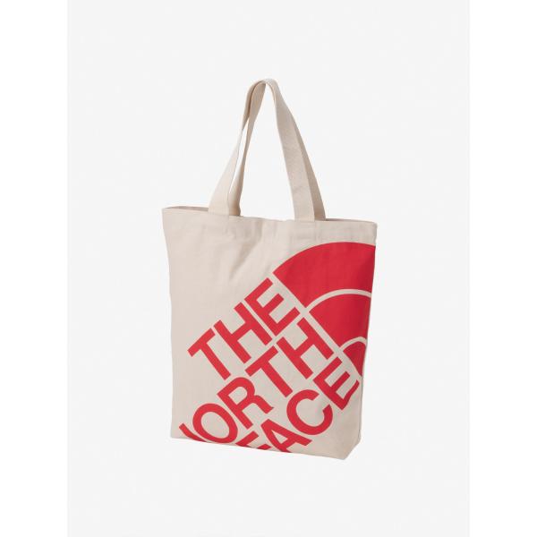 ビッグロゴがスタイリングのアクセントにもなる、オーガニックコットン製の中型トートバッグ●ポジティブなライフスタイルを送ろうというメッセージを込めた「RAMP（ランプ）」シリーズ●登り坂という意味の「RAMP」を右肩上がりのロゴデザインで表現...