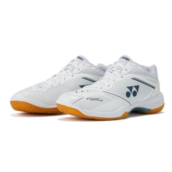 シームレスアッパーとインナーブーティ構造が足と靴をさらに一体化。長年愛される柔らかなフィット感とパワーロスが少ないフットワークを実現。●ローカット●3E設計●アッパー：人工皮革●ミッドソール：合成樹脂●アウトソール：ゴム底※製品改良の為、仕...