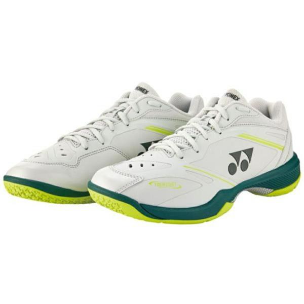 インナーブーティ構造が足と靴をさらに一体化。長年愛される柔らかなフィット感とパワーロスが少ないフットワークを実現。●ローカット●3E設計●アッパー：人工皮革●ミッドソール：合成樹脂●アウトソール：ゴム底※製品改良の為、仕様の一部を予告なく変...