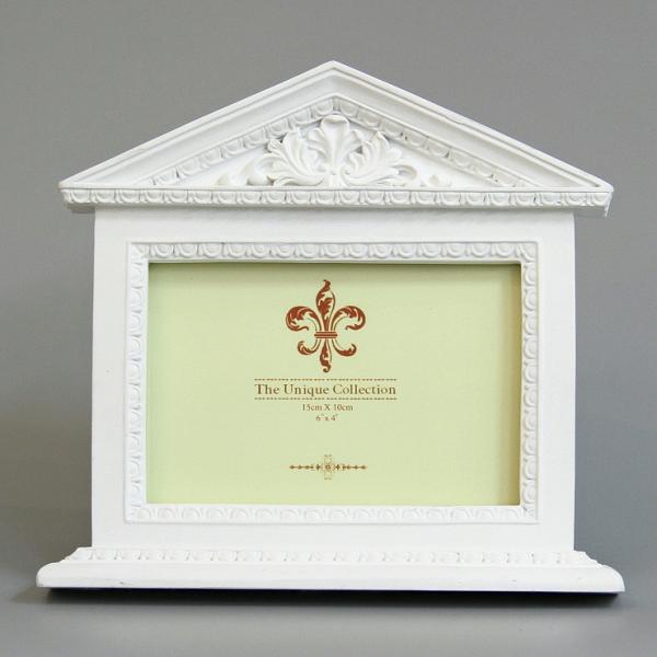 アビヤントジャポンで大人気の白い神殿型の新しいデザインのフォトフレームです。標準な写真サイズのＬ判（89×127cm）が、スッキリと入ります。奥行きもあって写真が映えますよ。高貴なお方の肖像をご神体として崇め飾るのにも最適です。材質：Pol...