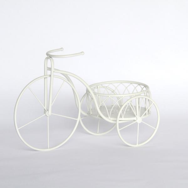 可愛い三輪車型のフラワースタンドです。お花やグリーンはもちろん、オブジェや小物を飾るのにピッタリ！フレンチスタイルのガーデニングアイテムとしてオシャレな演出が可能です。お部屋のオーナメントインテリアとしてもお使い頂けます。後輪の間にあるプラ...