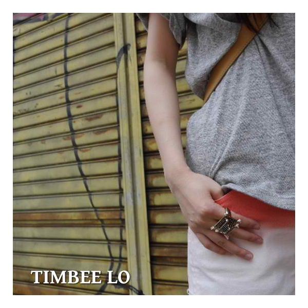 サイズ SIZE w3xh4xd2.5cm リング：フリーサイズ（約15号）   素材 MATERIAL 合金、樹脂など  スタイル提案 STYLE  TIMBEE LOより、  今年も楽しいアクセサリーの  ご案内です。  立体感があり、...