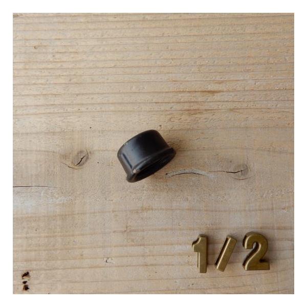 SIZE直径　約2.6cm※1/2インチ仕様こちらはパーツ1個ずつでのご紹介です付属品はありませんMATERIALアイアン水道管パーツをインテリアとして楽しめるアイテム。他のパイプパーツ等と組み合わせていろんなアイテムを作ることができます。...