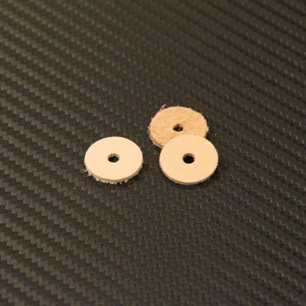 No.45の内側、旧タイプキャブ用。1個の価格です。※入荷ロットにより色などが異なる場合があります。